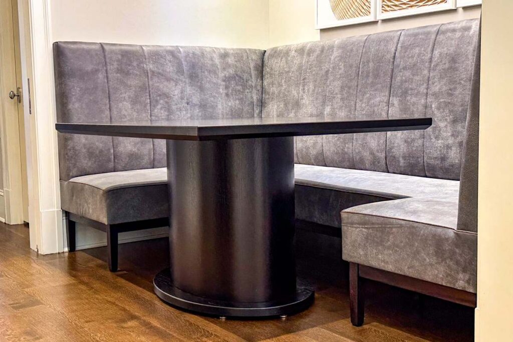 How Banquette Seating Encourages Interaction and Connection - Sixth ...